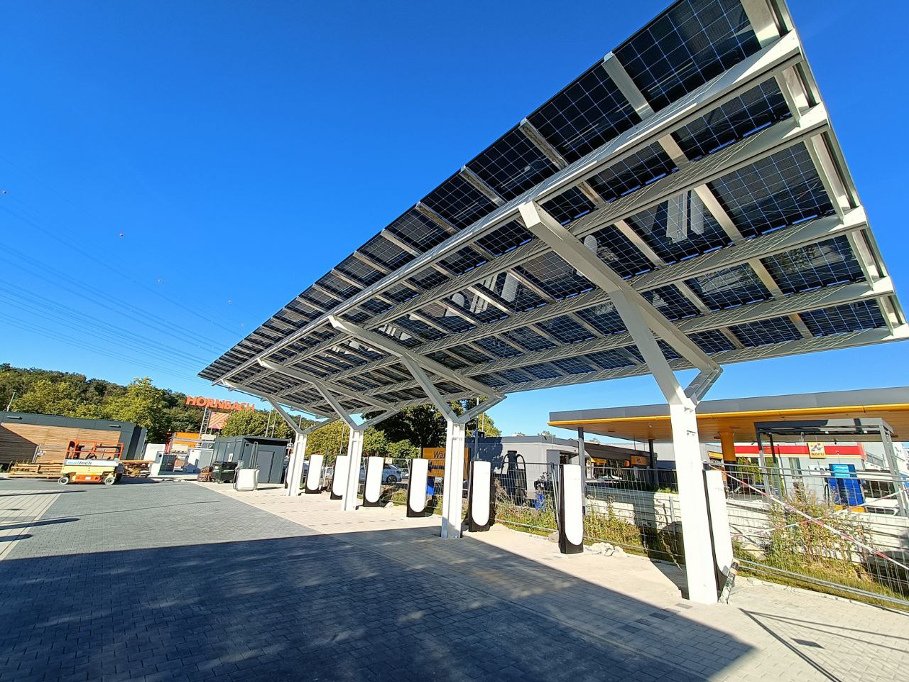 Bluetop Solar Project - Tesla Pforzheim – Germany